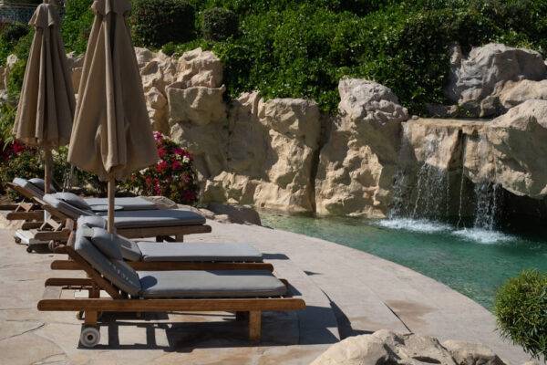 Hotel & Resort Misting Systems | Commercial Misting | Fogco